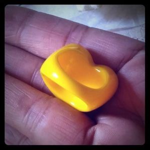 Vintage | Jewelry | Vintage Chunky Heartshaped Lucite Ring | Poshmark